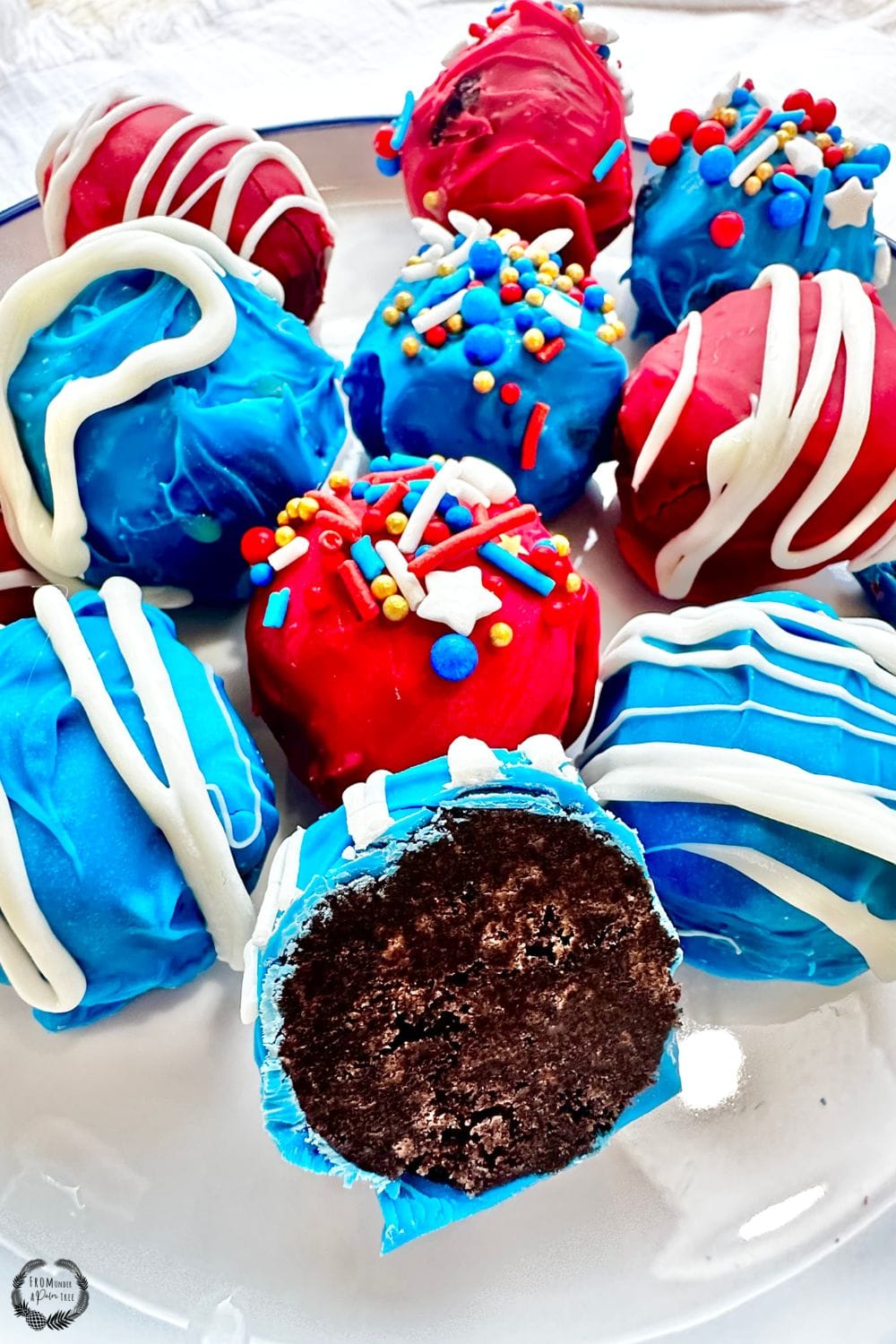 Red White and Blue Oreo Cookie Balls > From Under a Palm Tree