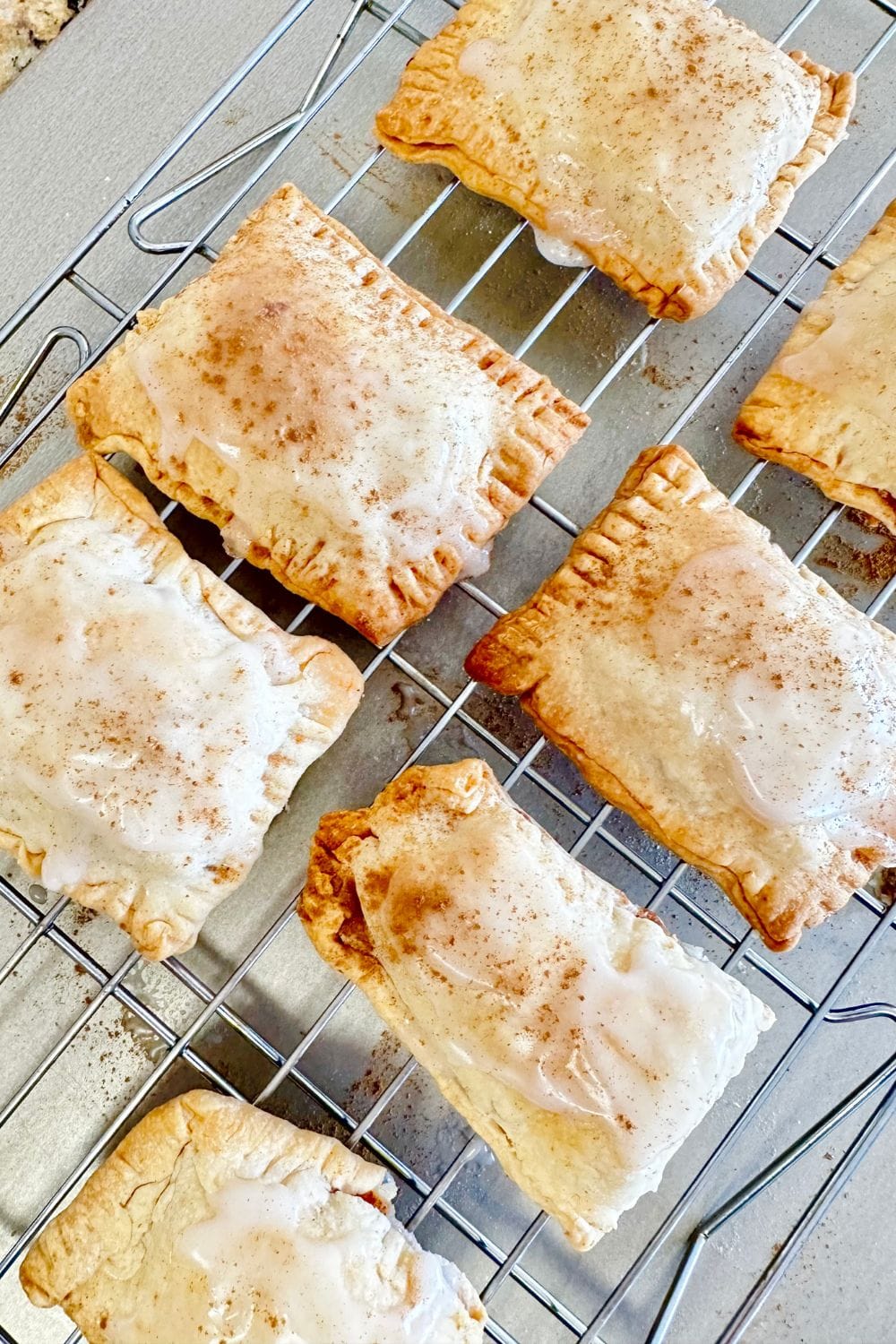Easy Homemade Apple Cinnamon Pop Tarts > From Under a Palm Tree